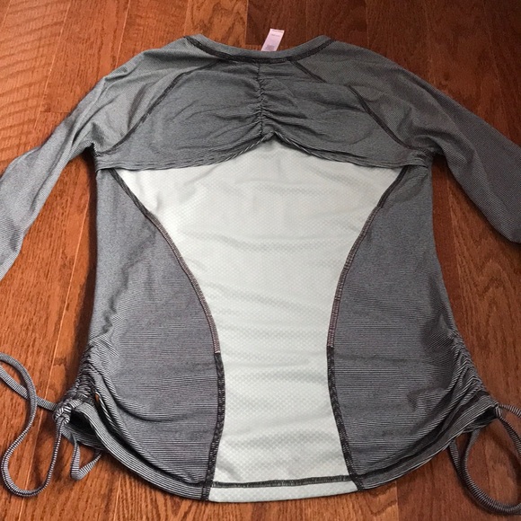 Lucy | Tops | Lucy Workout Long Sleeve | Poshmark
